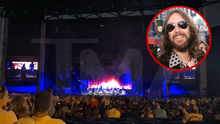 The Black Crowes booed for dissing crowd chanting 'USA'