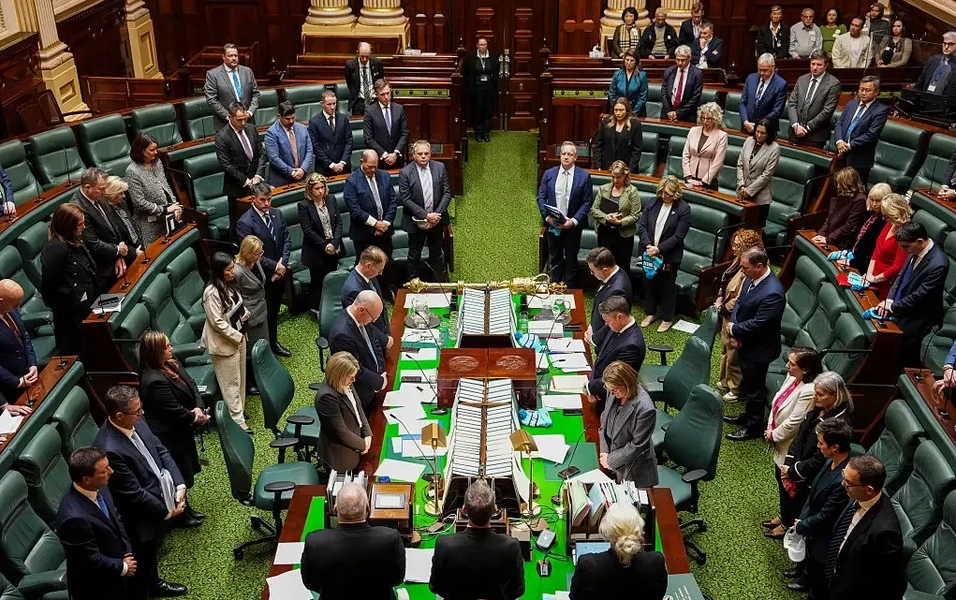Victoria restores donation caps after late-night parliament push