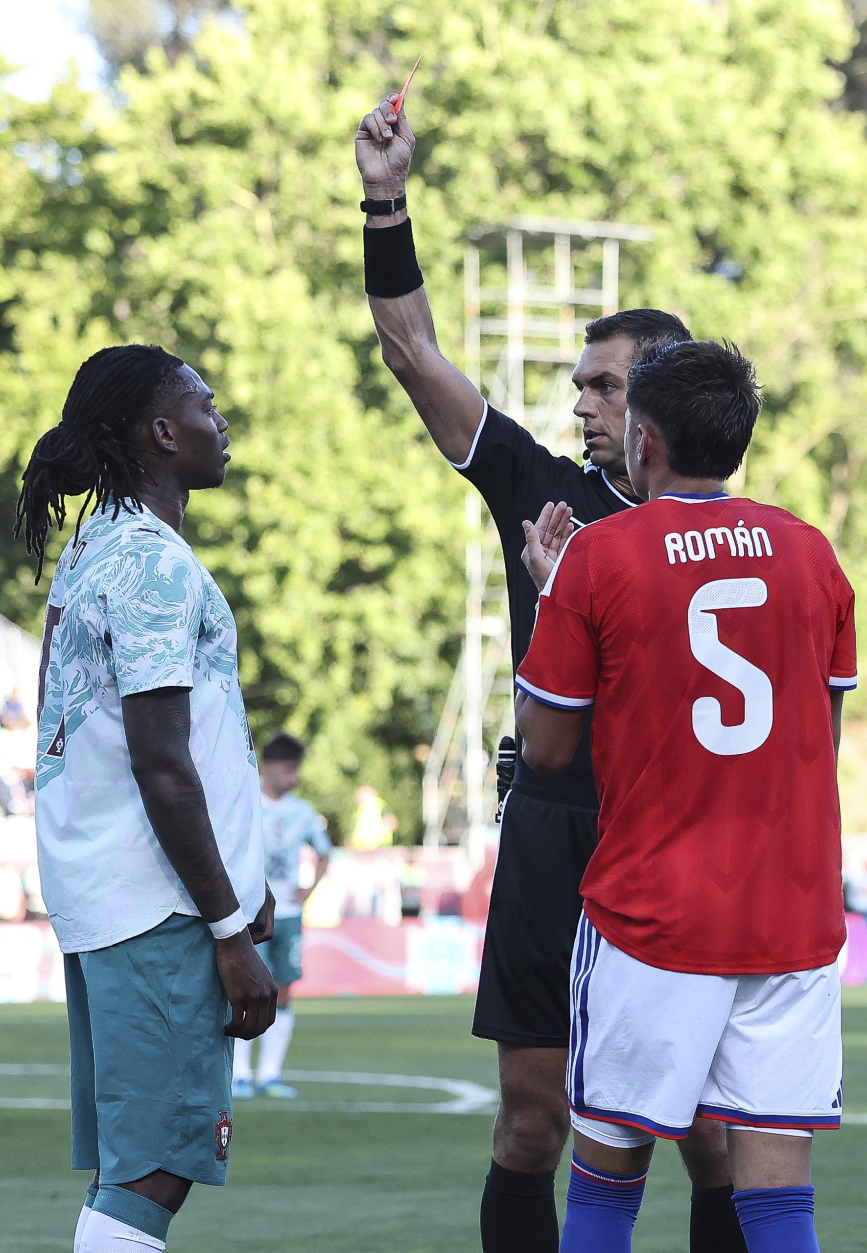 Portugal's Rafael Leão sent off for punching in World Cup warmup win ...