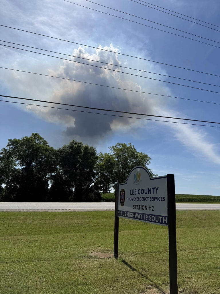 Lee County officials warn of controlled burn causing heavy smoke