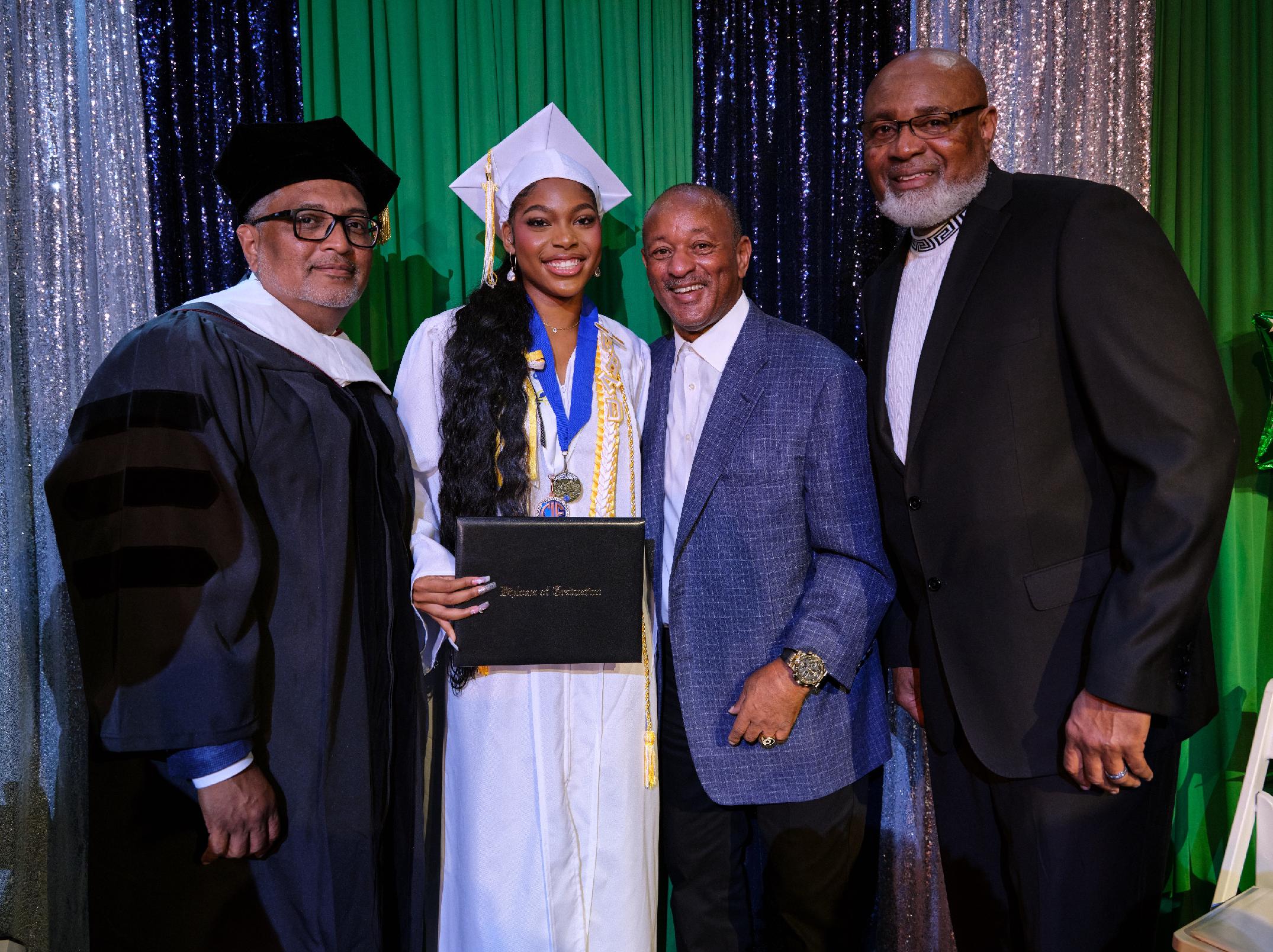 Community gives A’Shari Hobbs the graduation Saint Mary’s Academy wouldn’t