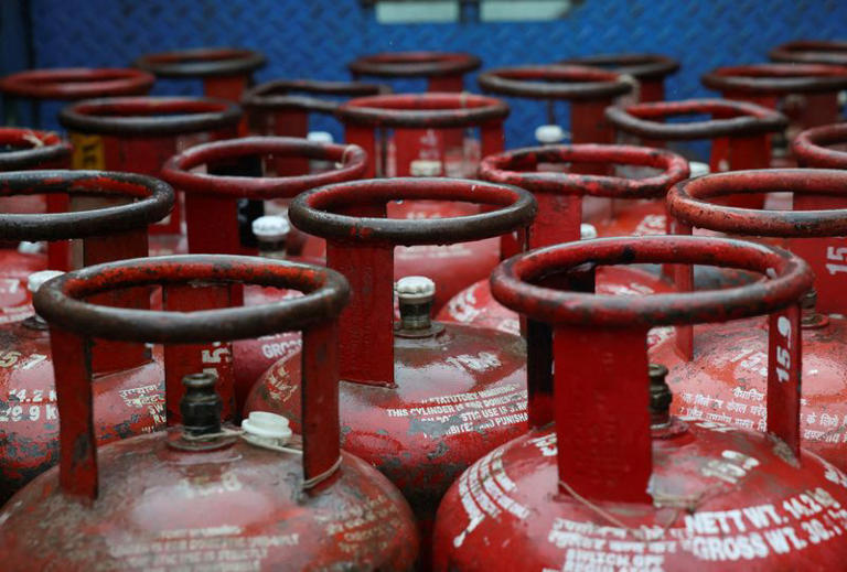 Domestic cooking gas rates in Delhi increased by 29 rupees per cylinder