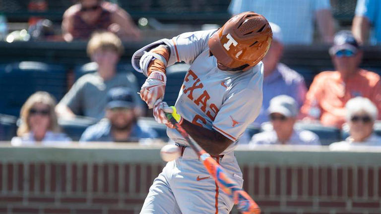 Oregon Ducks vs. Texas Longhorns: Austin Super Regional live score updates