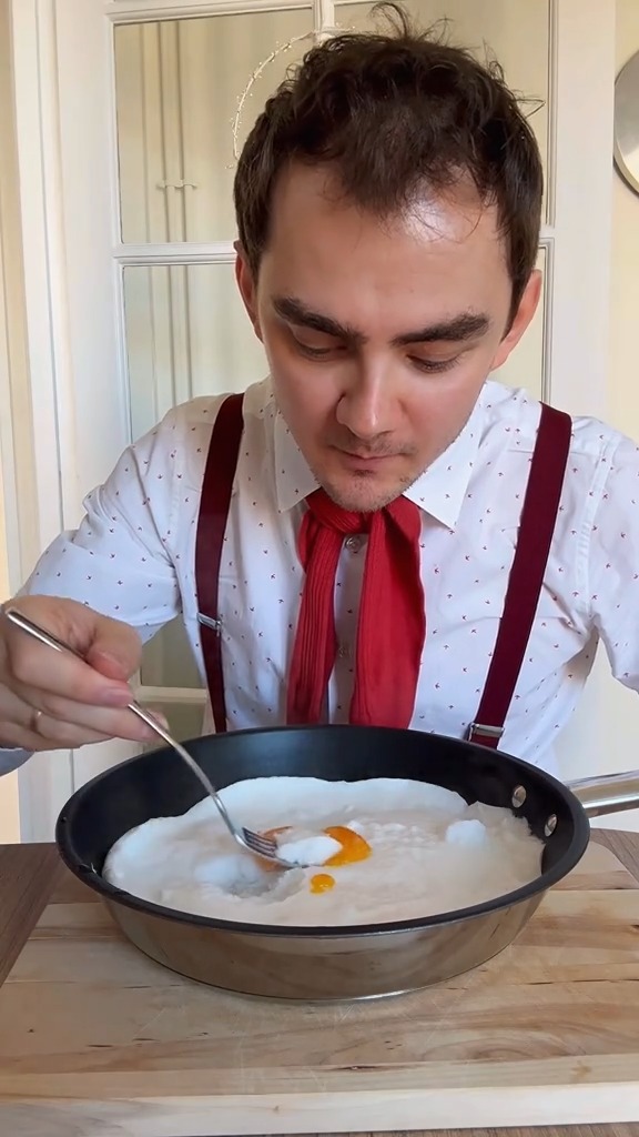 A new way to cook eggs