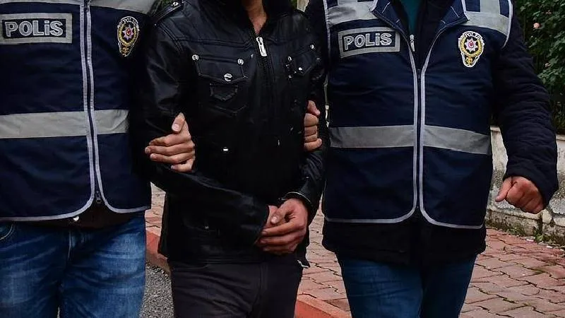 Interpol’ün kırmızı bültenle aradığı uyuşturucu kaçakçısı Kütahya’da ...