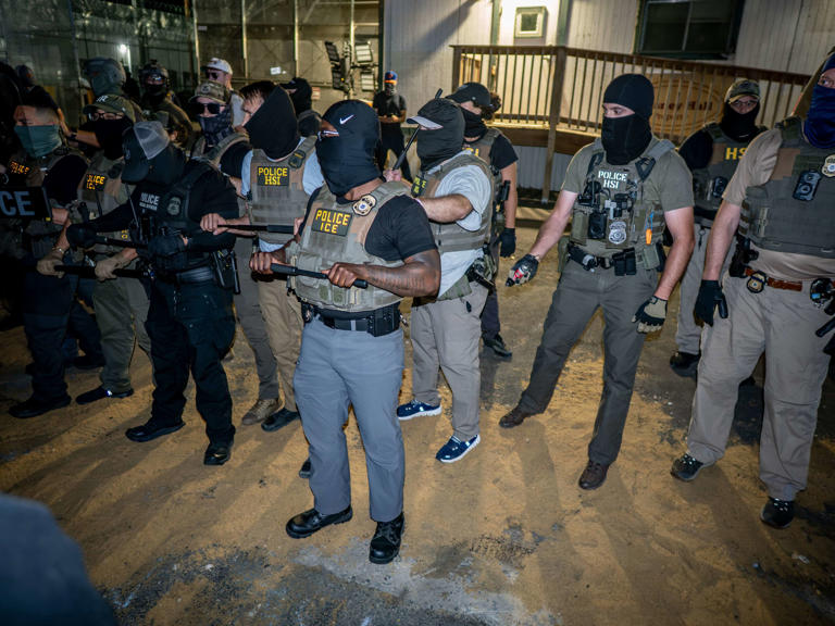 'Rioters will not slow us down': Trump administration fires back after ...