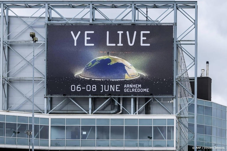 Protest bij GelreDome tegen komst rapper Ye