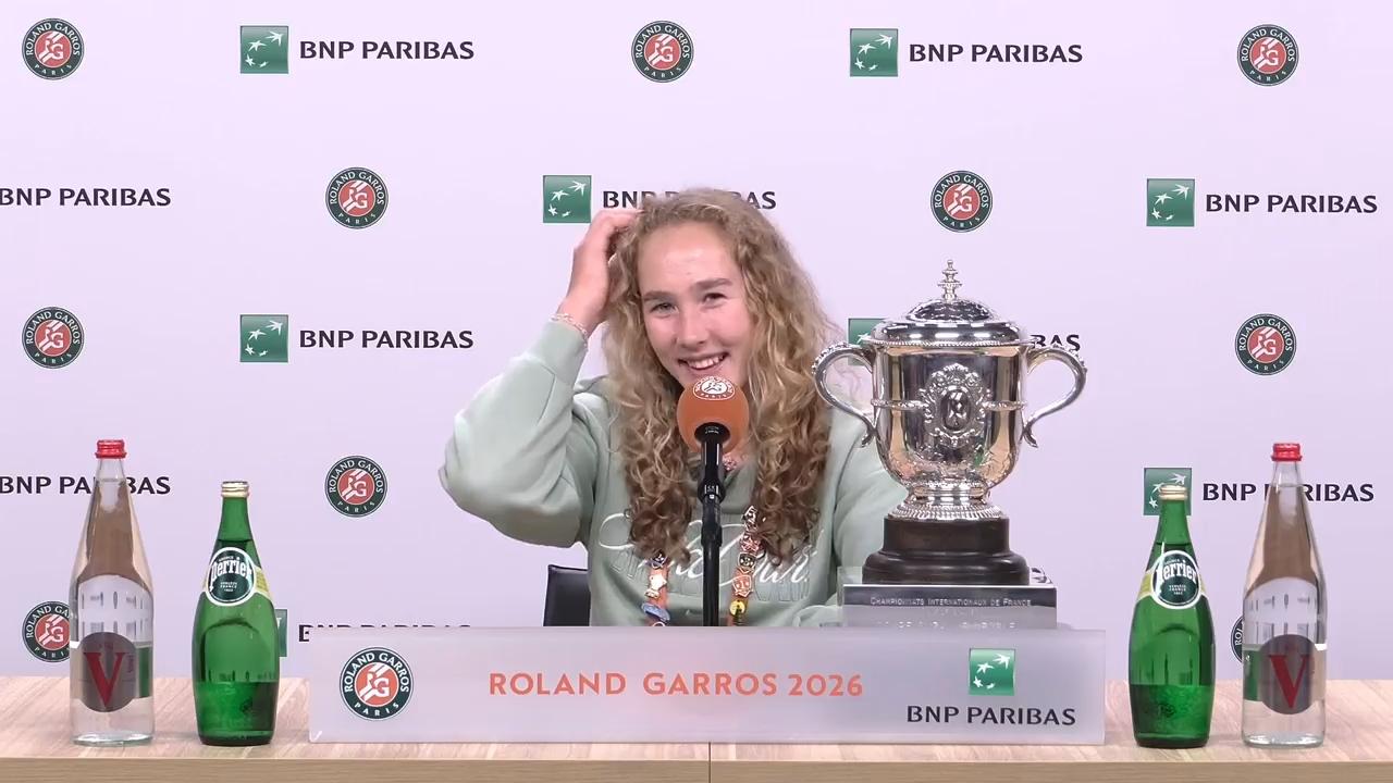 French Open winner Andreeva on the notebook - and thanking herself