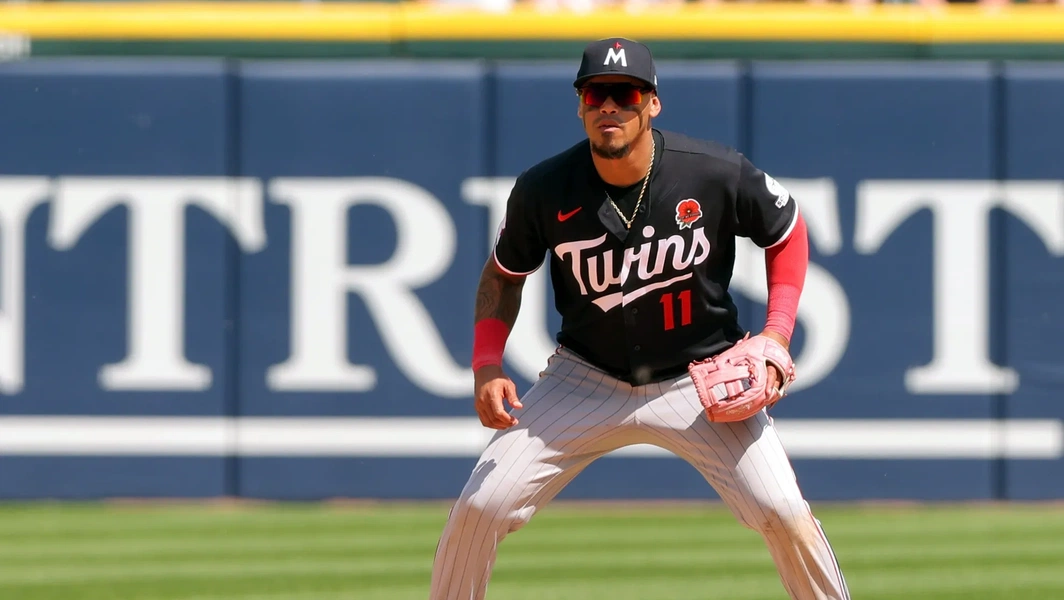 Twins eye Culpepper promotion amid mounting infield errors