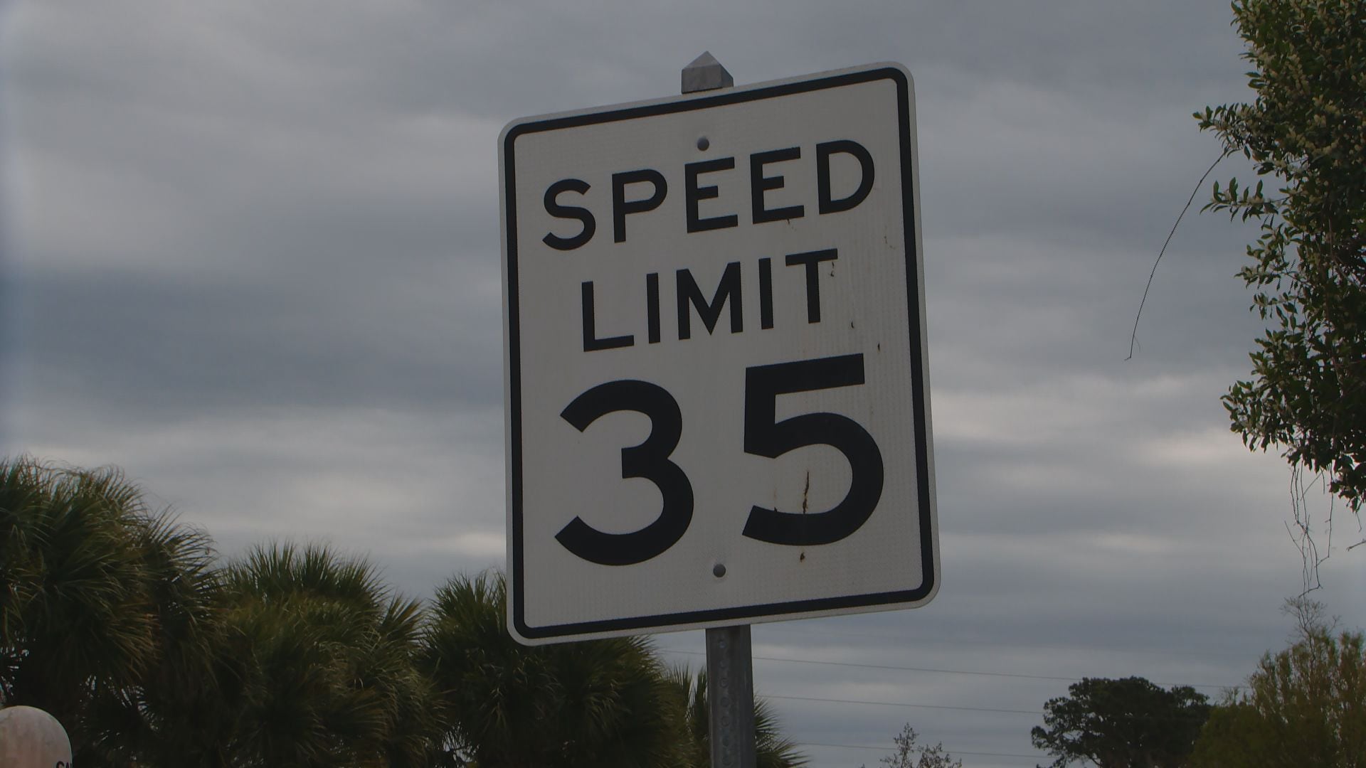 City Council votes to lower speed limit on Centennial Parkway