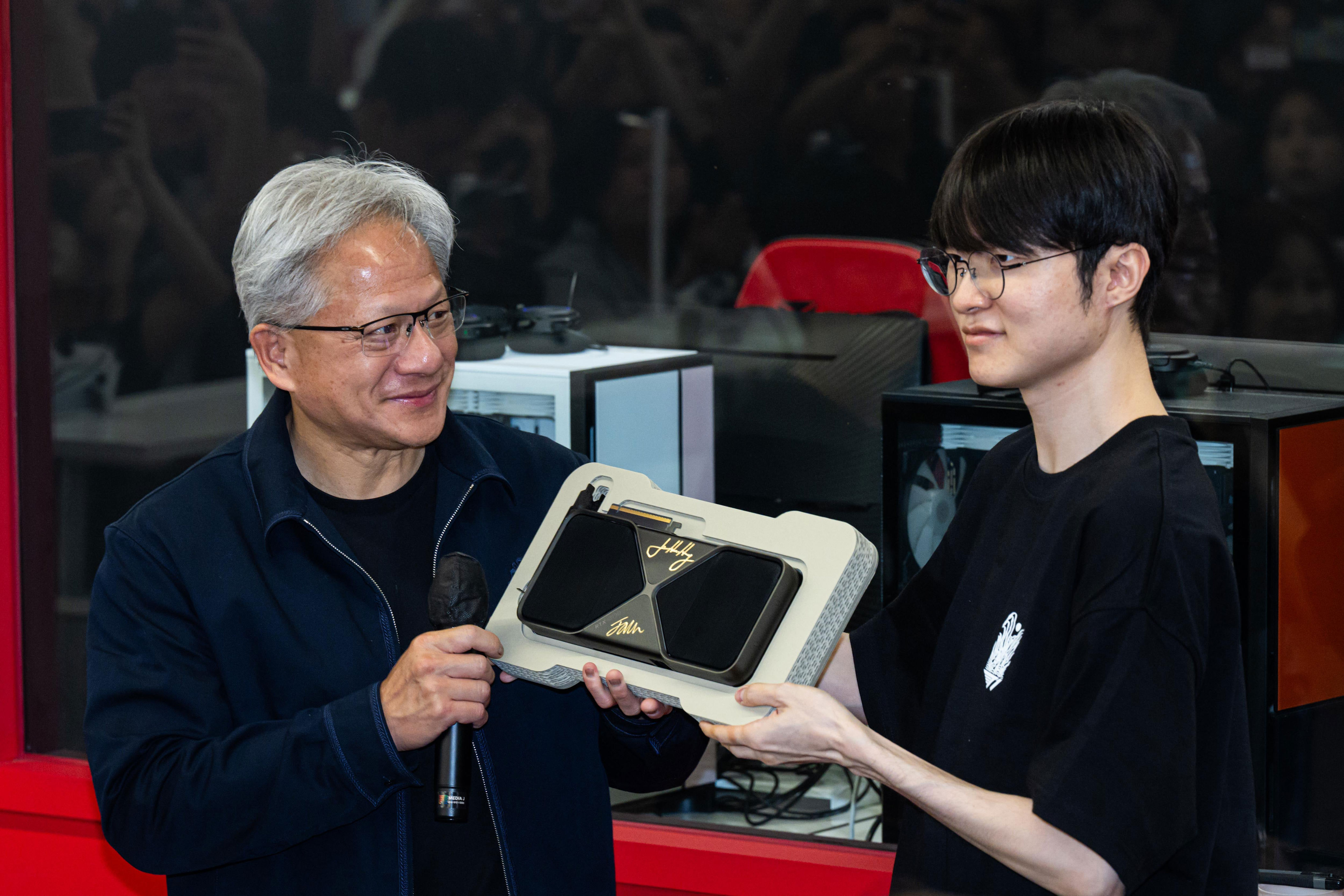 NVIDIA CEO Huang, NC's Kim surprise Aion 2 gamers