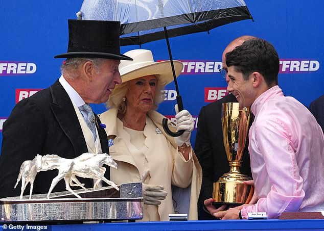 Note in time capsule telling finder to back Christmas-themed Epsom ...