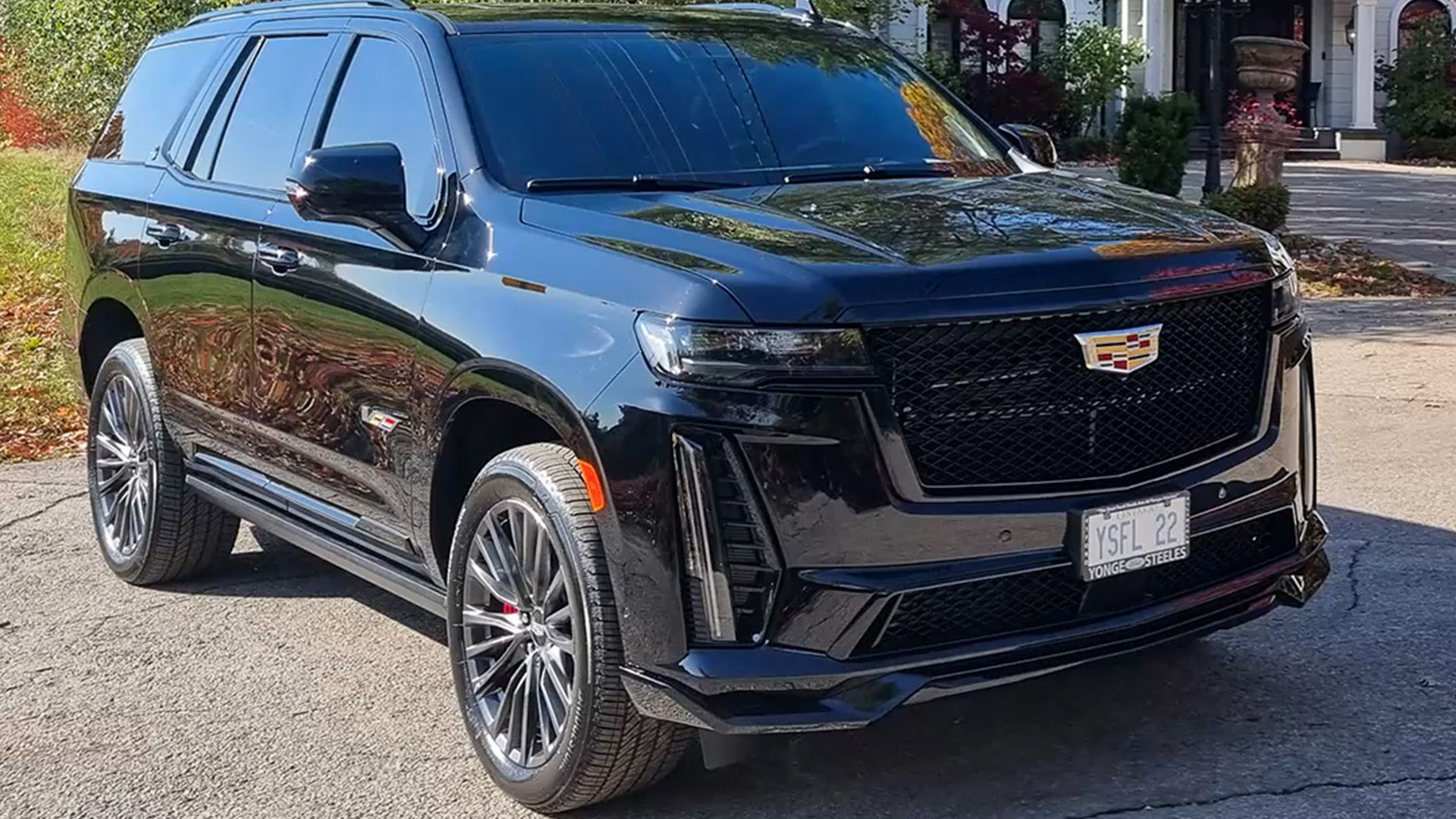 Experiencing the 682HP Cadillac Escalade-V for the first time