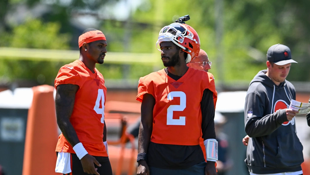 Sanders' surge keeps Browns QB battle wide open