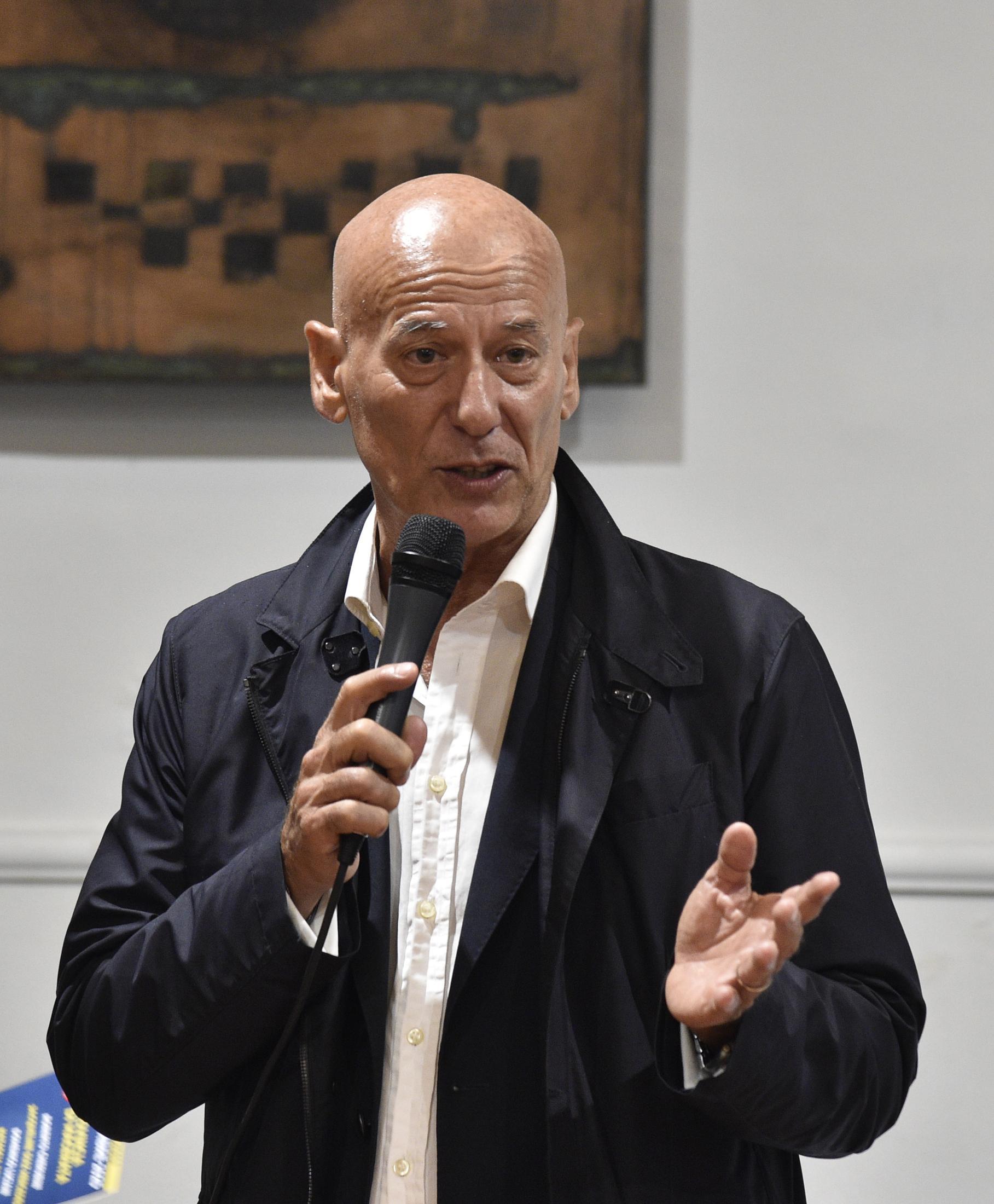 Fede rinuncia al seggio. In consiglio entra Leone