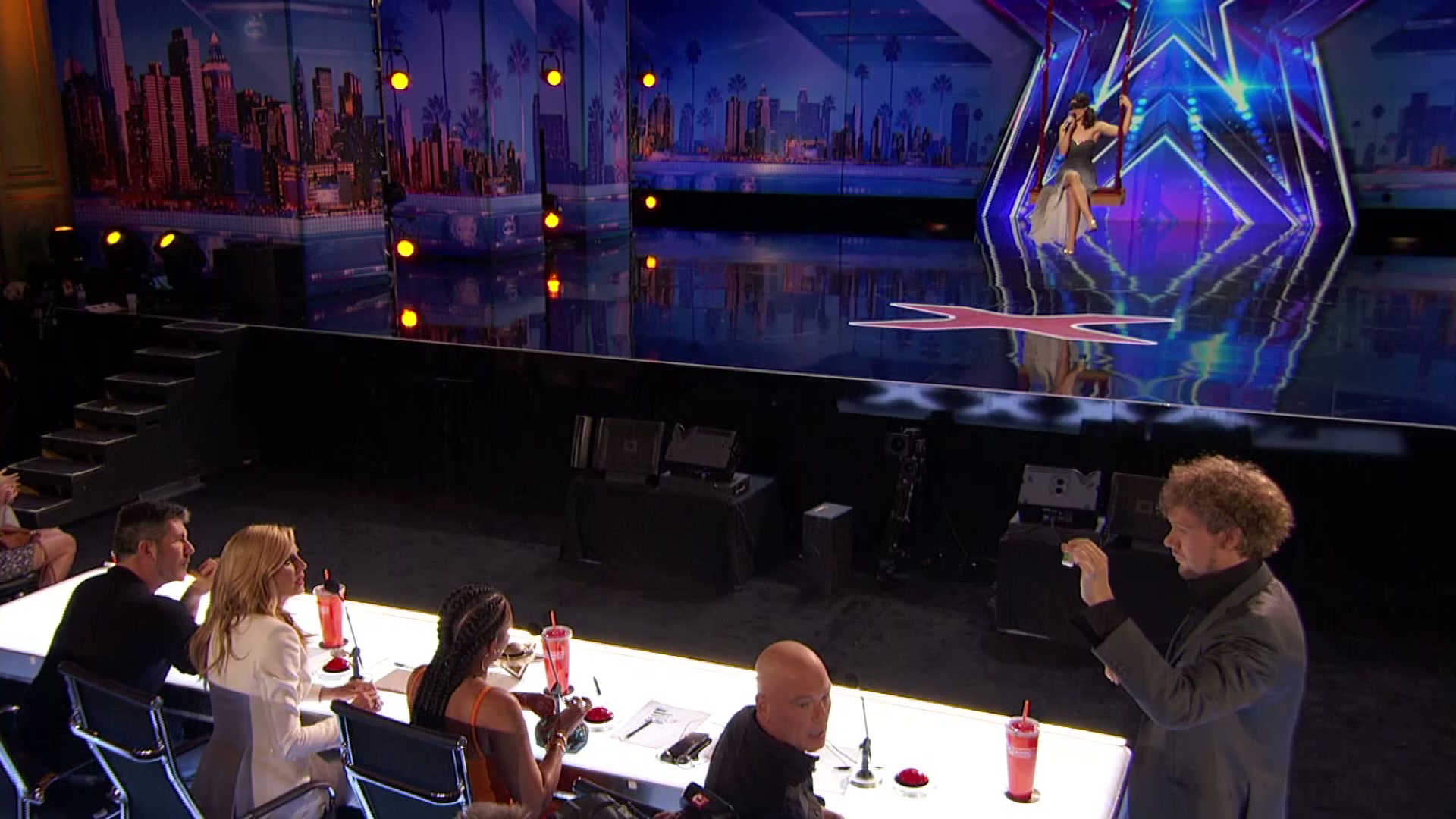 The Clairvoyants: Cool couple plays mind games with Heidi Klum ...