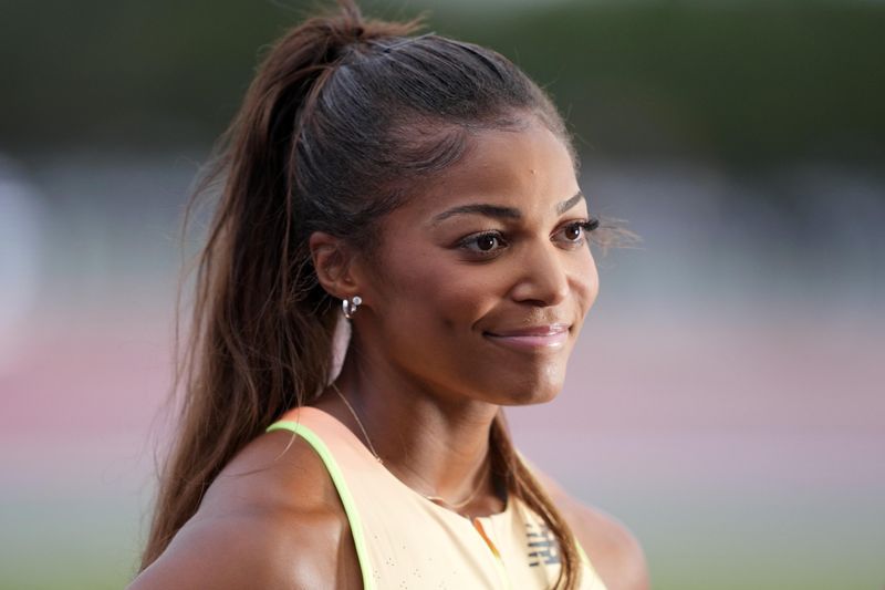 Athletics-Olympic 200m champion Thomas scorches to Lone Star Grand Prix ...