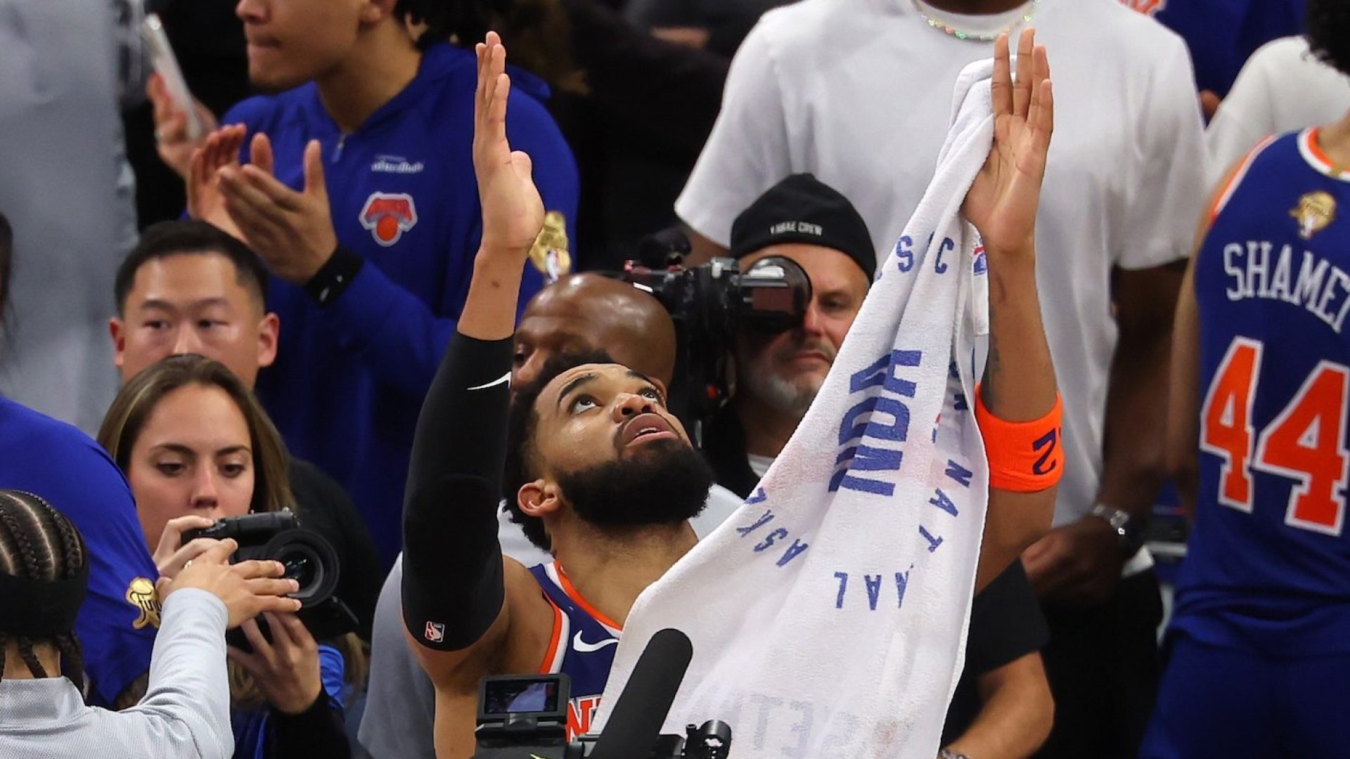Knicks' Karl-Anthony Towns prayed to late mom before key NBA Finals play