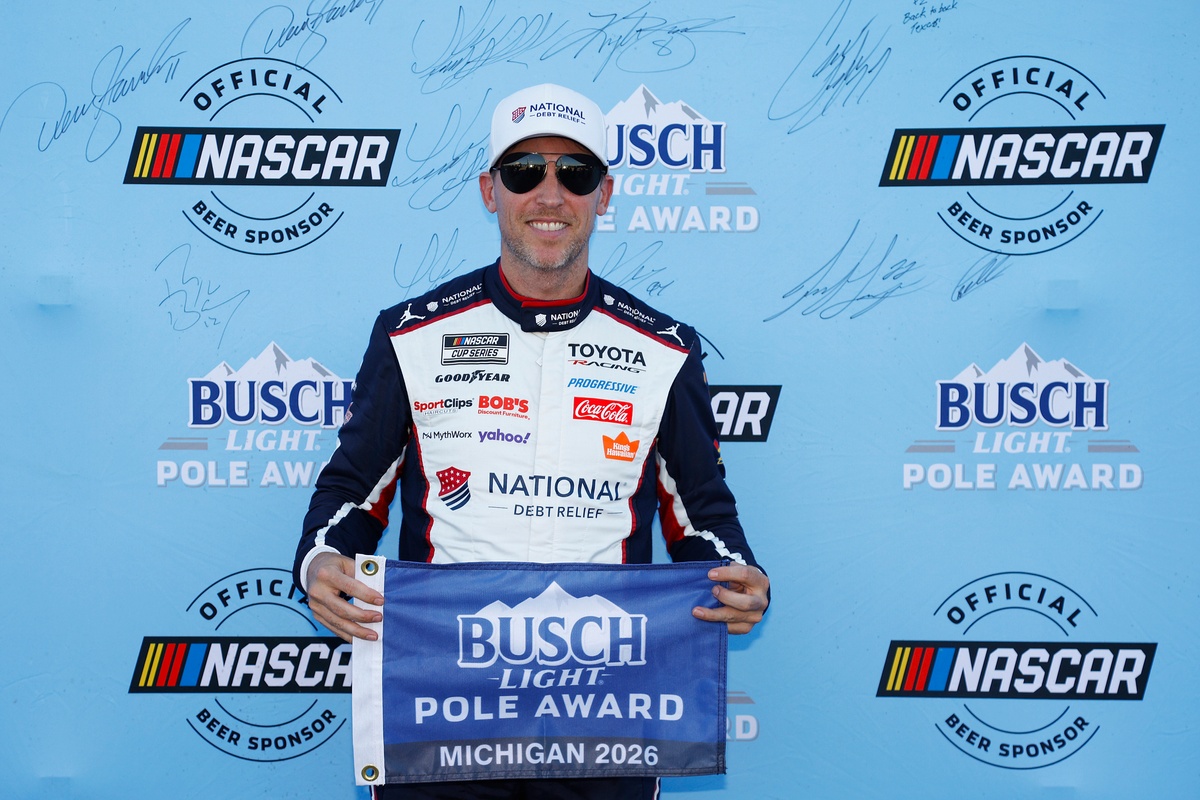 NASCAR CUP MICHIGAN STARTING LINEUP: DENNY HAMLIN SNAGS POLE, BUT WILL ...