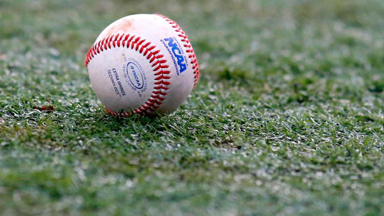 Oregon baseball falls to Texas in Game 1 of Austin Super Regional