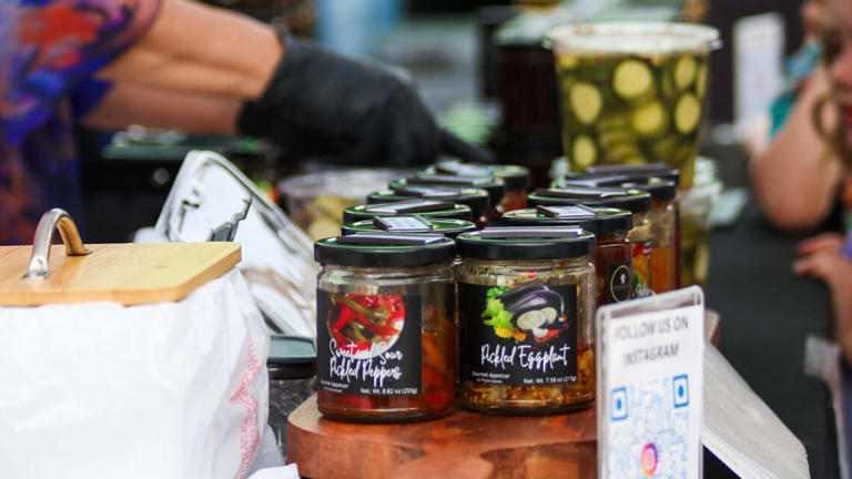 Shoppers pack new Overland Park Farmers Market on opening day: "a lot ...
