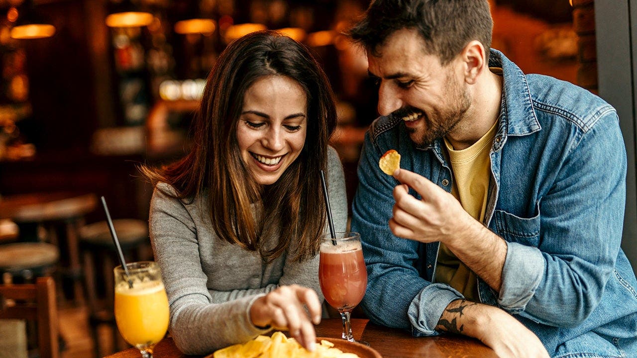 Drinking alcohol may influence cravings for certain foods in a ...