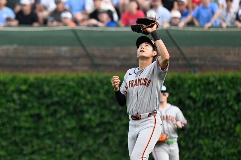 Giants bullpen falters late as three-game winning streak snapped