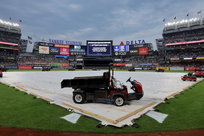 Yankees-Red Sox game Saturday postponed