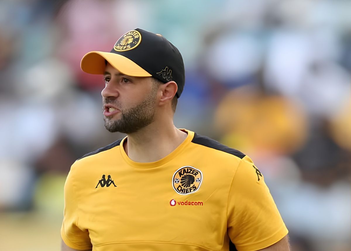 Kaizer Chiefs send special gift to former co-coach