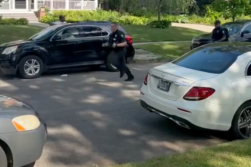 Toledo shooting: Moment brave police officers sprint to scene as '4 or ...