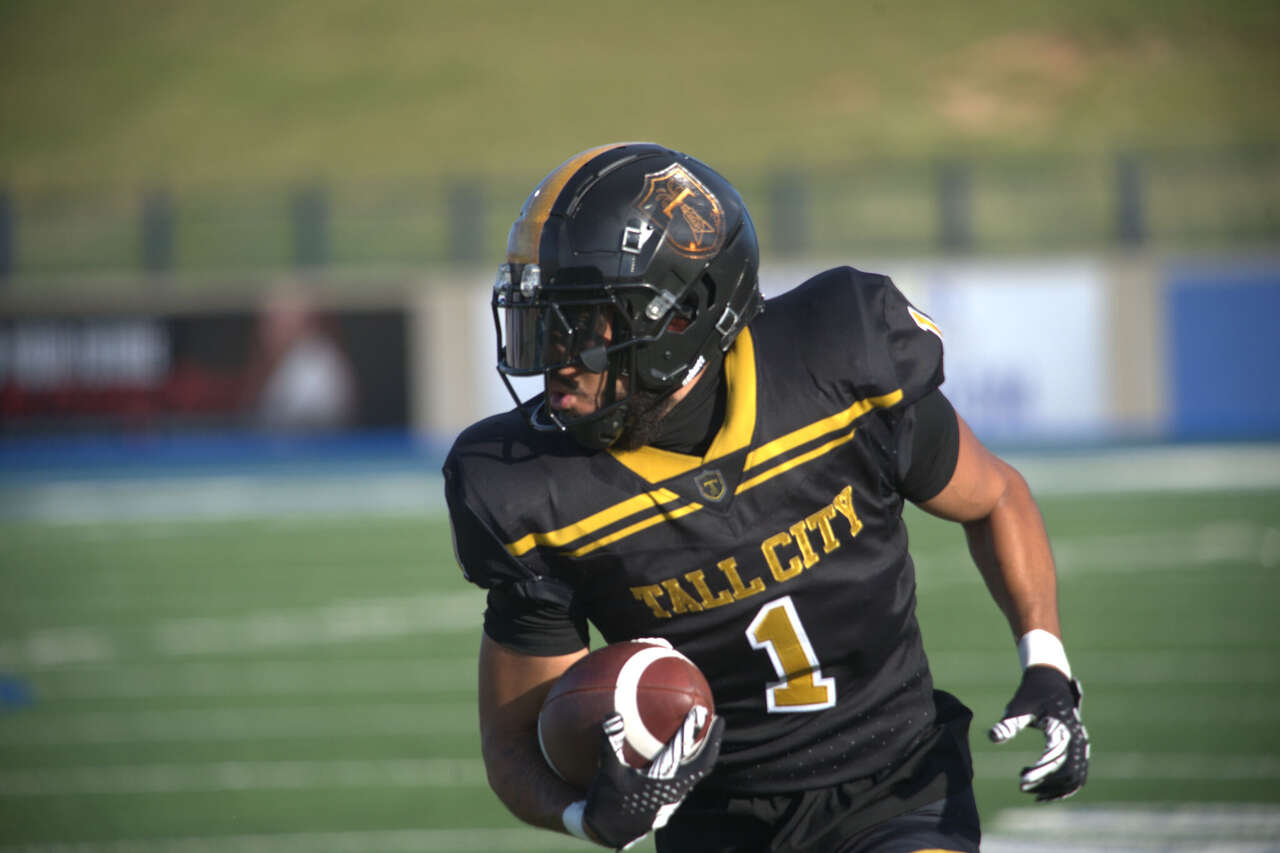 Black Gold lose regular season opener to Texas Syndicate