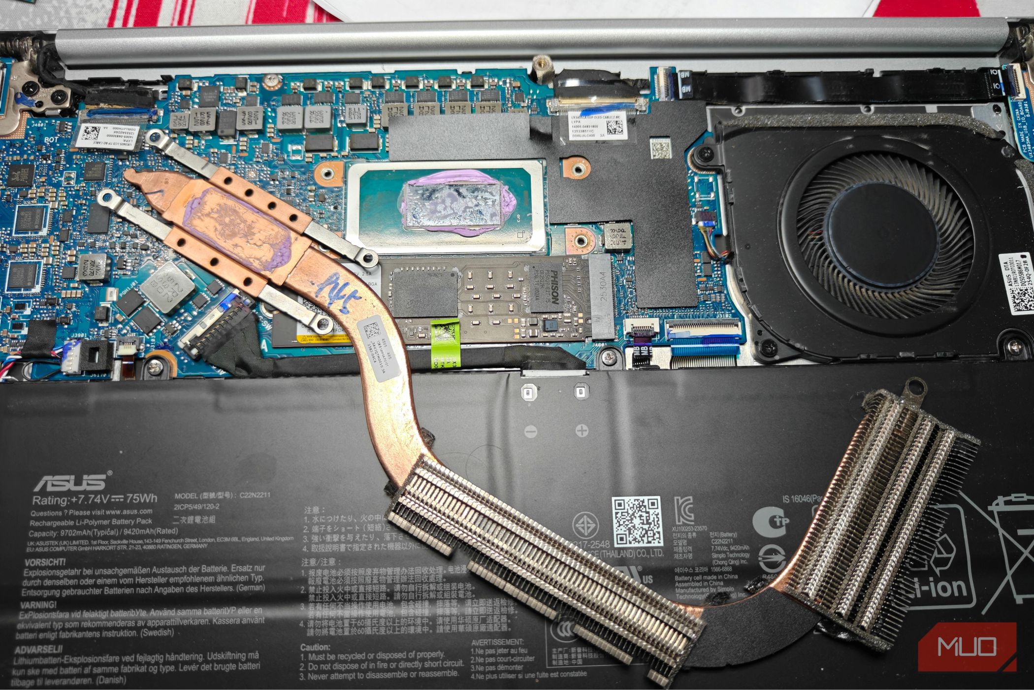 I replaced liquid metal with a thermal pad and my laptop finally ...