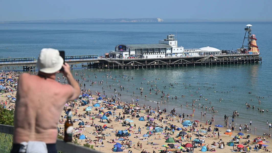Met Office warns of heightened UK heatwave risk this summer