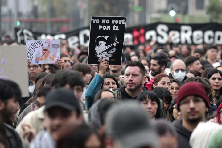 Grupo de direitos humanos marcham no Chile contra políticas do ...