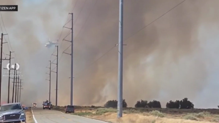 Macy fire burns nearly 1,200 acres near Los Angeles-Kern County line