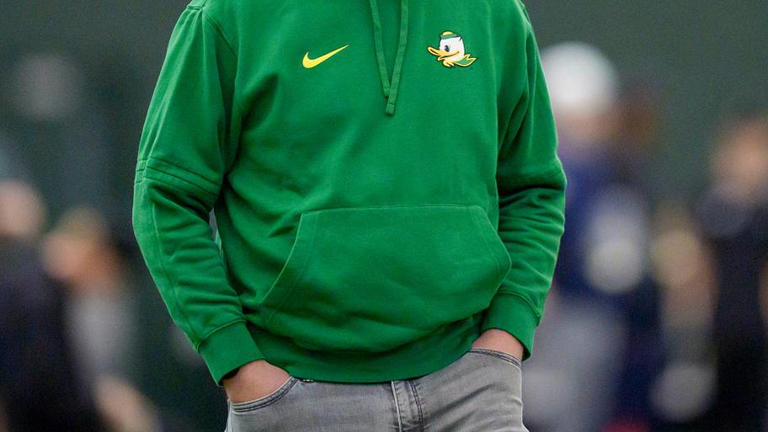 Defensive line recruit Achilles Reyna draws attention on Oregon ...