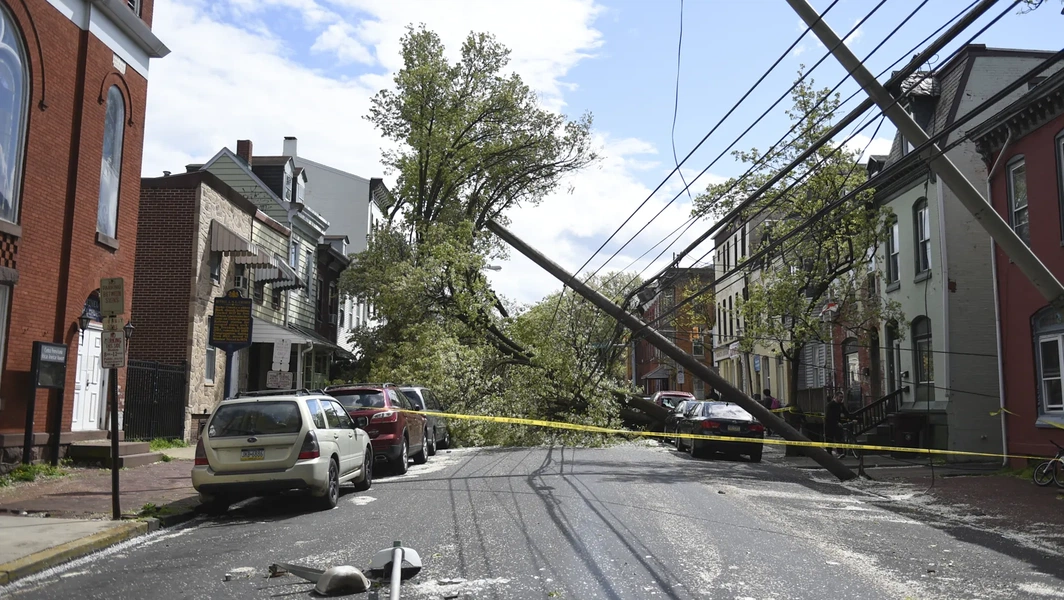 Severe storm collapses canopy at WV ballpark, injuring several