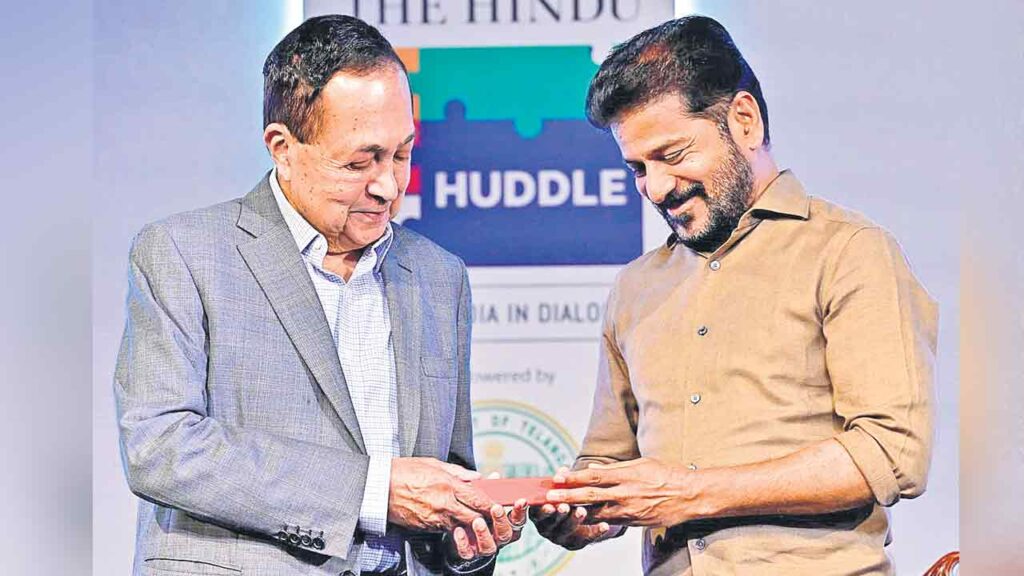 హిట్లర్‌ నాకు స్ఫూర్తి!