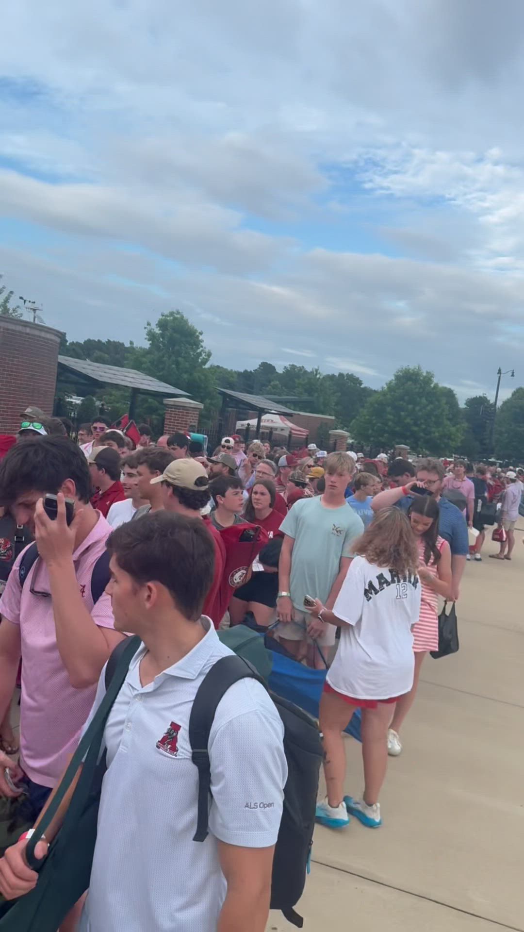 Alabama baseball fans were lined up and ready for Saturday's first ...