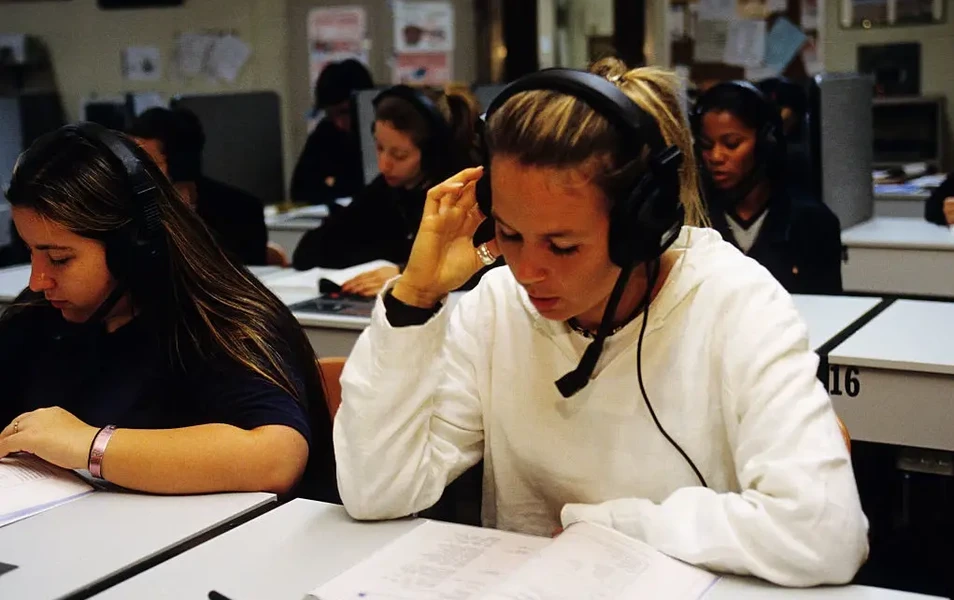 Why learning languages keeps your brain young