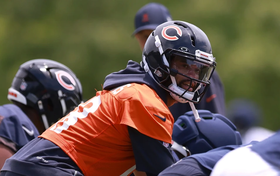 Bears weigh 2027 draft pass rush options amid current gaps