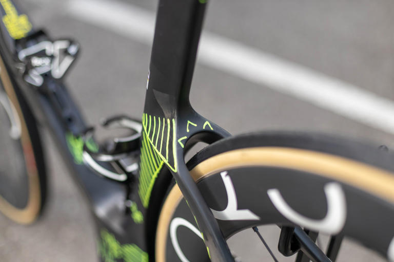 Prototype Orbea aero bike spotted ahead of the Tour Auvergne-Rhône ...