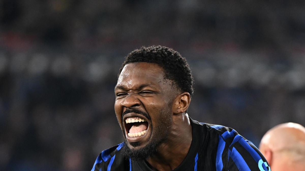 Thuram riceve la maglia di Bonny dopo l'amichevole: il post-social