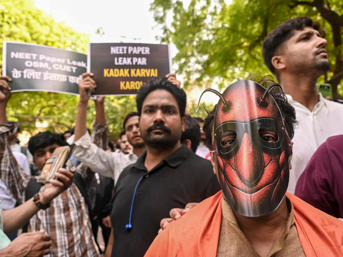 Cockroach Janta Party protest: Delhi Police debunks FIR rumours, says ...
