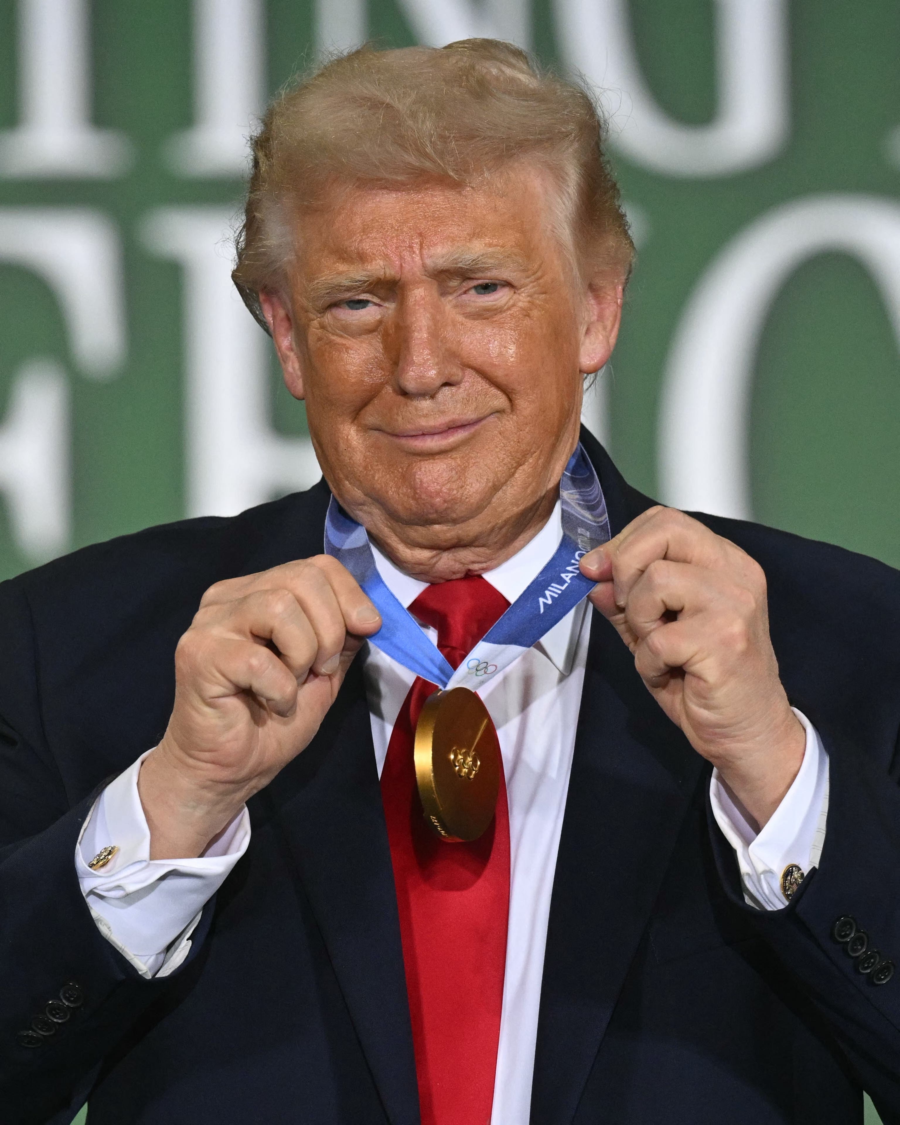 Jordan Stolz talks about sharing Olympic gold medal with President Trump