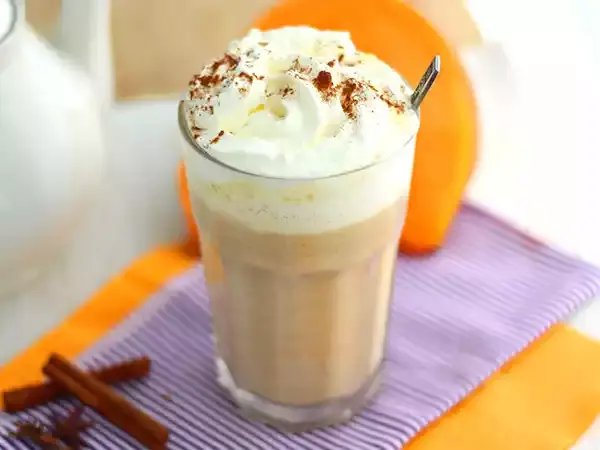 Pumpkin spice latte, café latté au potiron