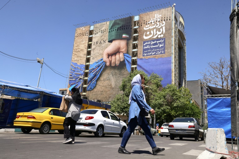 L'Iran cible le Koweït et Bahreïn après des frappes américaines