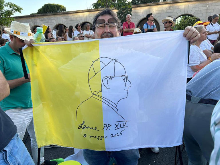 La vigilia de León XIV en Madrid, o cómo la Castellana pasó de la ...