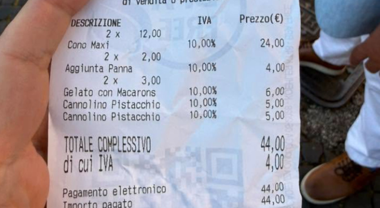 «Ho speso 44 euro per due gelati in piazza di Spagna, mi hanno fatto ...