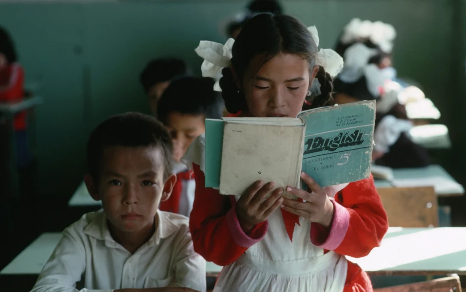 Why learning a new language changes with age